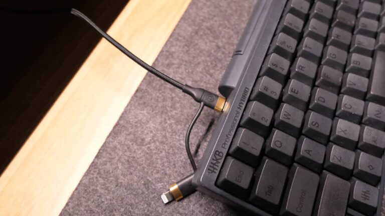 HHKB を有線接続で使うことにしました。想像していた以上に快適です