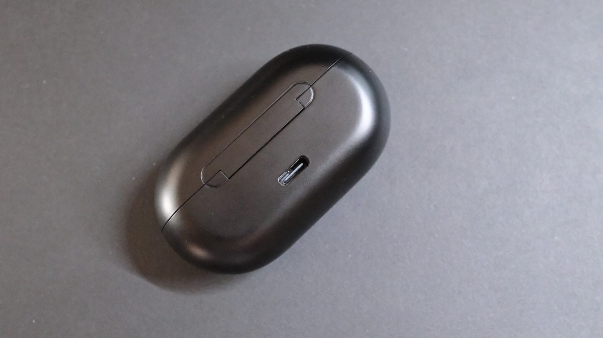 【レビュー】ambie sound earcuffs AM-TW01 を購入しました。長時間装着しても耳が痛くなりません