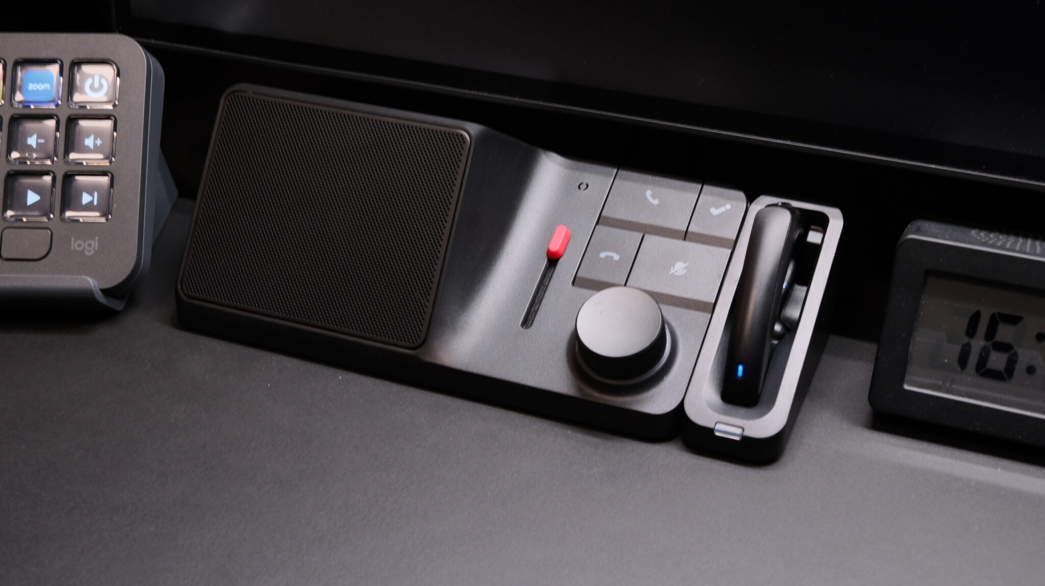 HiDock H1E！AI要約機能が搭載した次世代型ドッキングステーションです。リモートワーカー必須アイテム