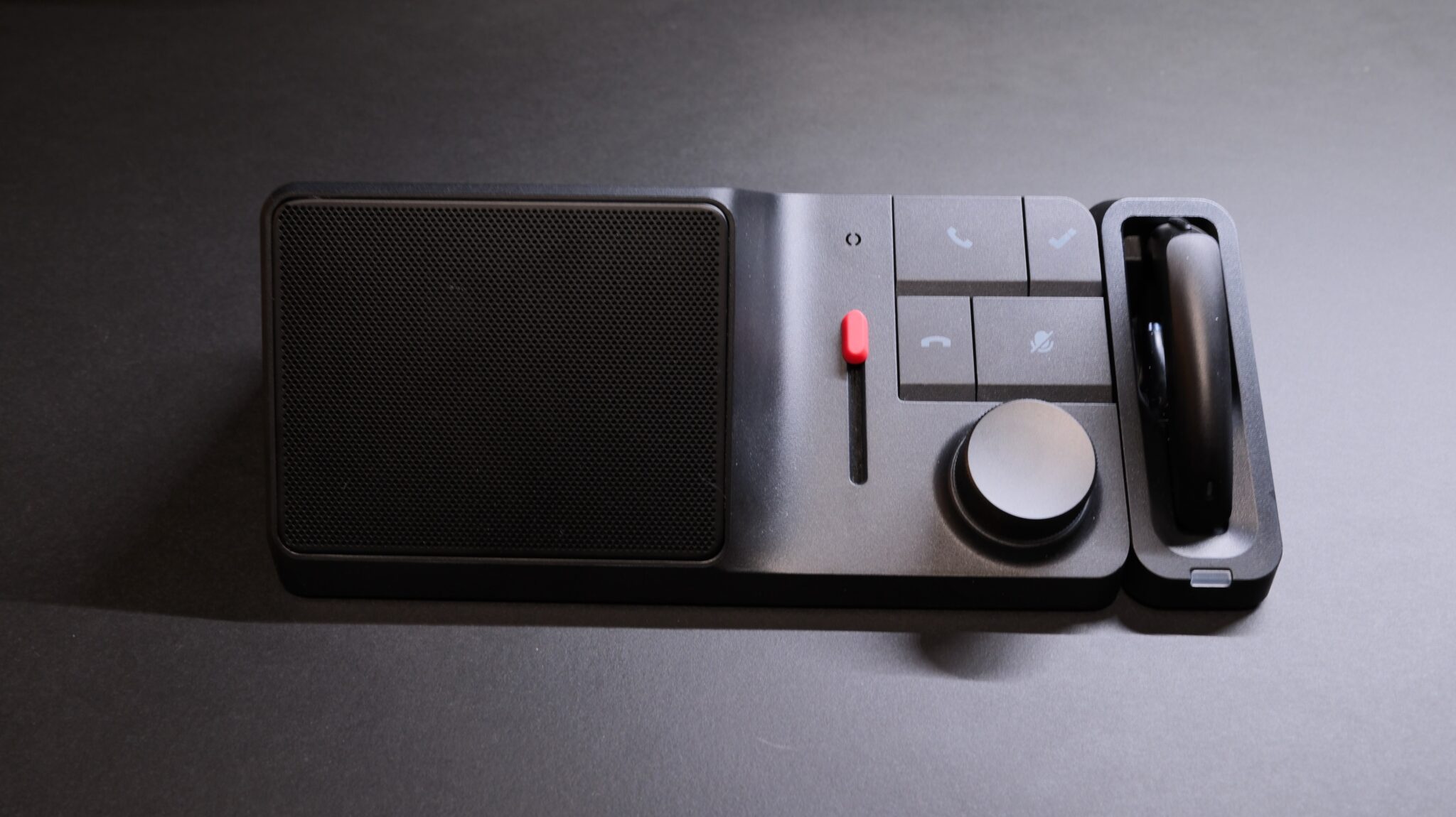 HiDock H1E！AI要約機能が搭載した次世代型ドッキングステーションです。リモートワーカー必須アイテム