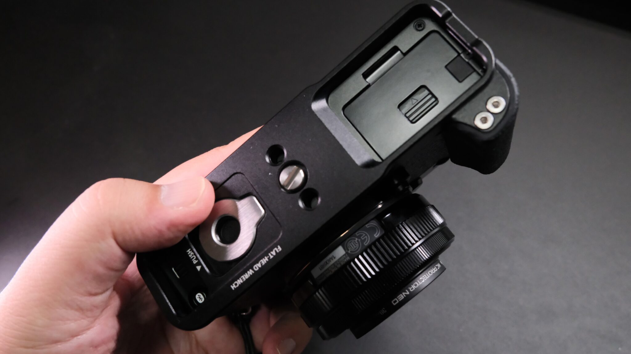 FUJIFILM X-E5 の使い勝手を良くするために SmallRig L字グリップ・サムグリップを購入しました